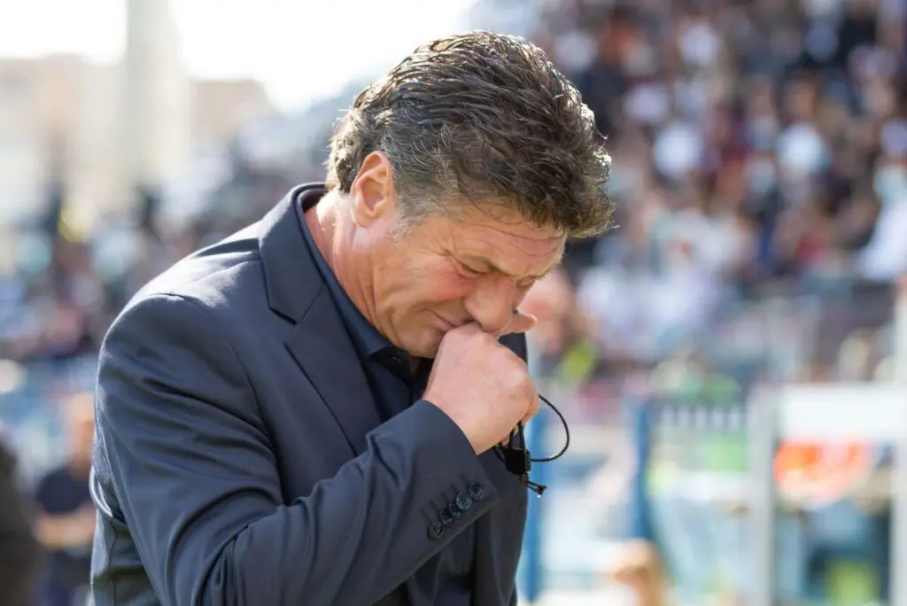 Napoli, Mazzarri si ripresenta: "sono stanco, non dormo da giorni"