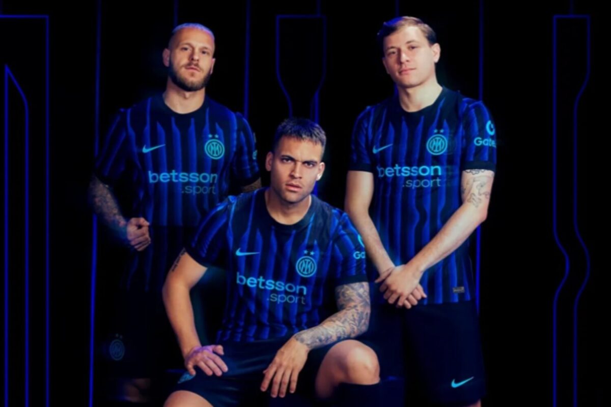 L'Inter presenta la nuova maglia: esordirà al Mondiale per Club